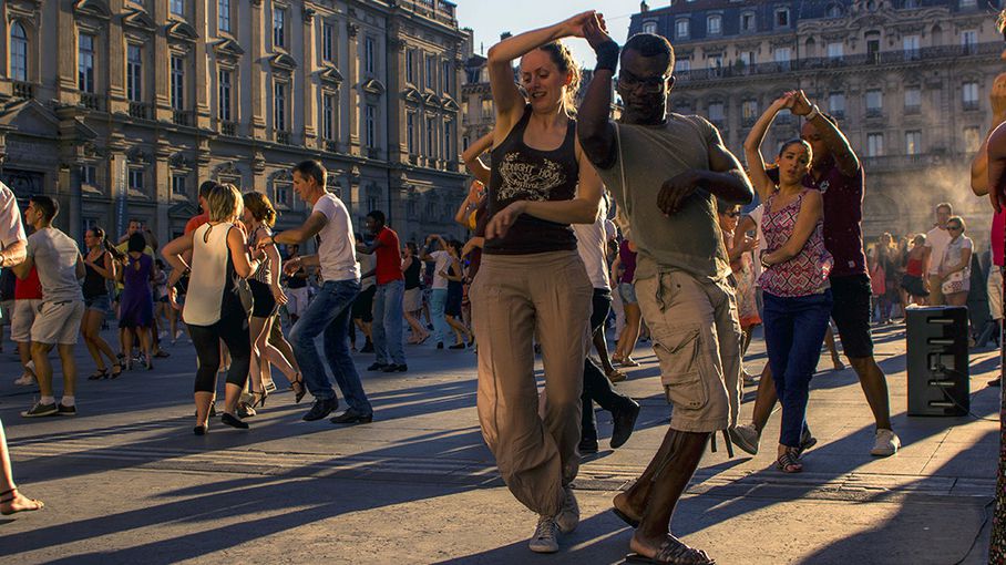 Salsa Cubaine - 5 Bonnes Raisons de Commencer ! – AVINCIIA DANSE
